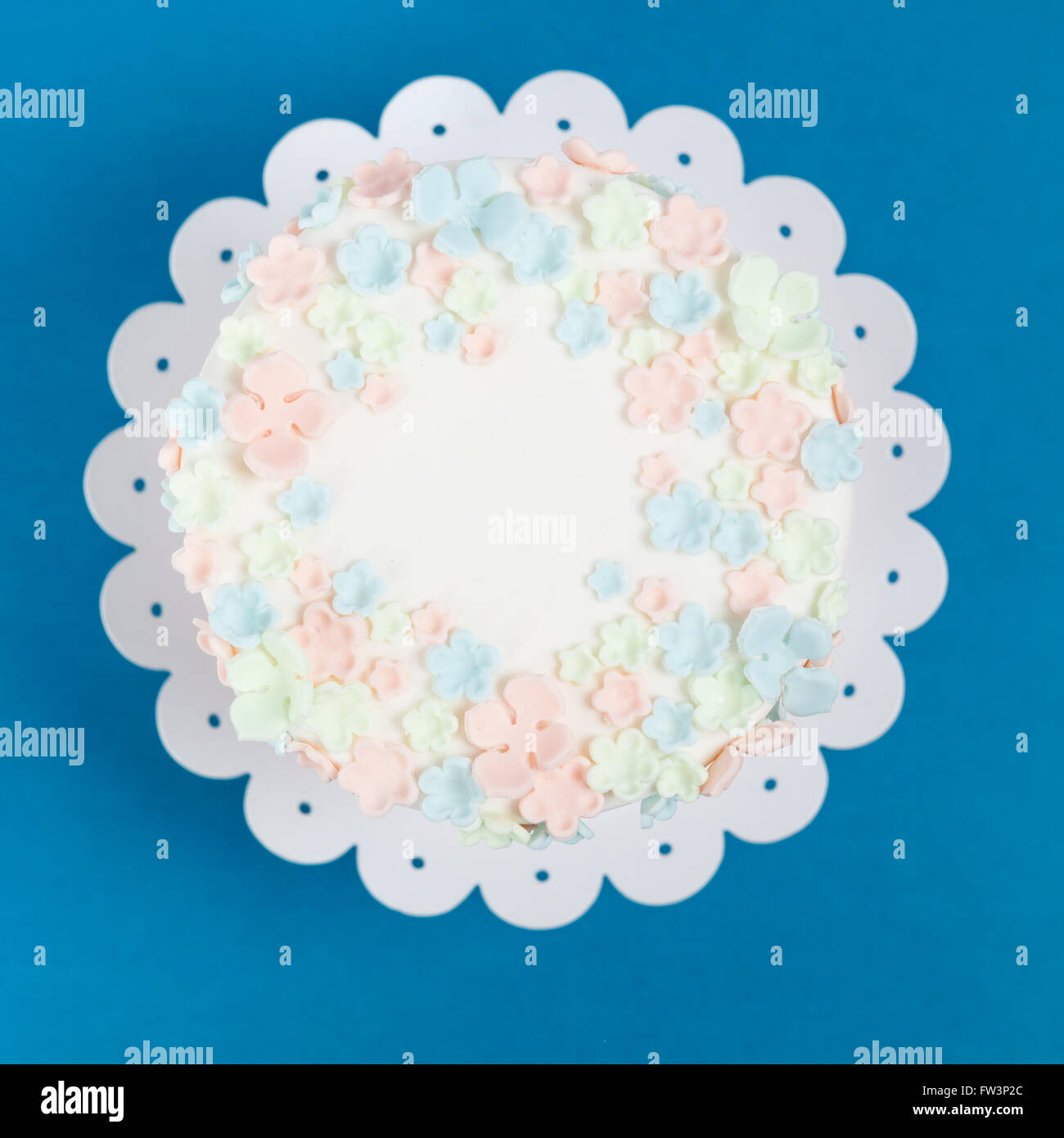 cake on blue background from above Stock Photo - Alamy