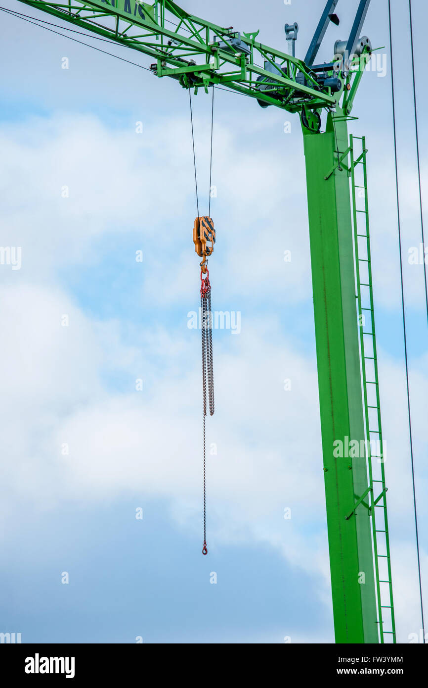 Chain lifter hi-res stock photography and images - Alamy