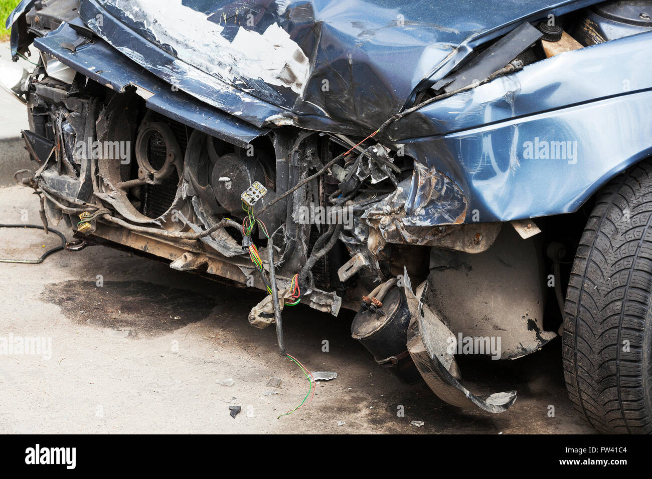 broken car. close-up Stock Photo - Alamy