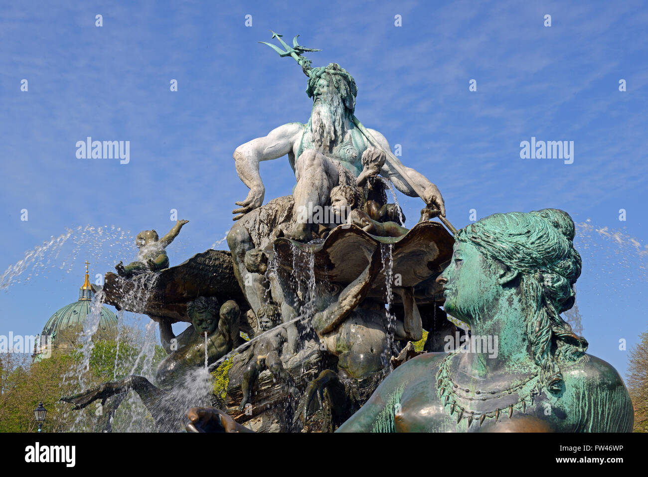 Neptunbrunnen deutschland hi-res stock photography and images - Alamy