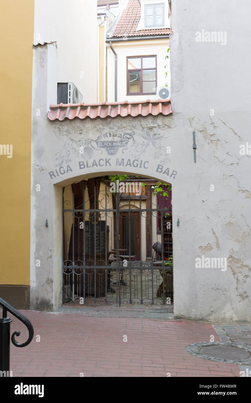 Europe bar hi-res stock photography and images - Alamy