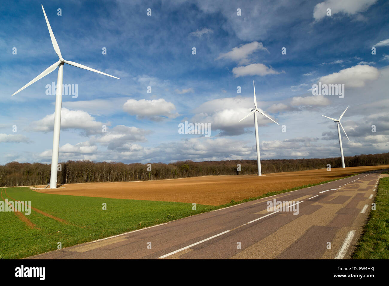 Row sky turbines hi-res stock photography and images - Alamy