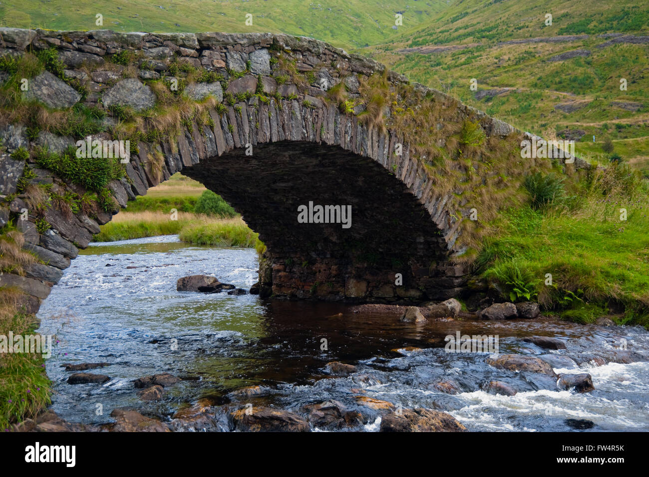 Stone footbridge in the Highlands Stock Photo - Alamy