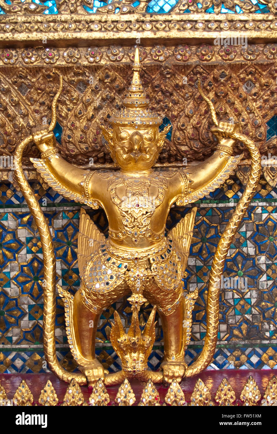 Garuda naga thailand bangkok detail hi-res stock photography and images ...