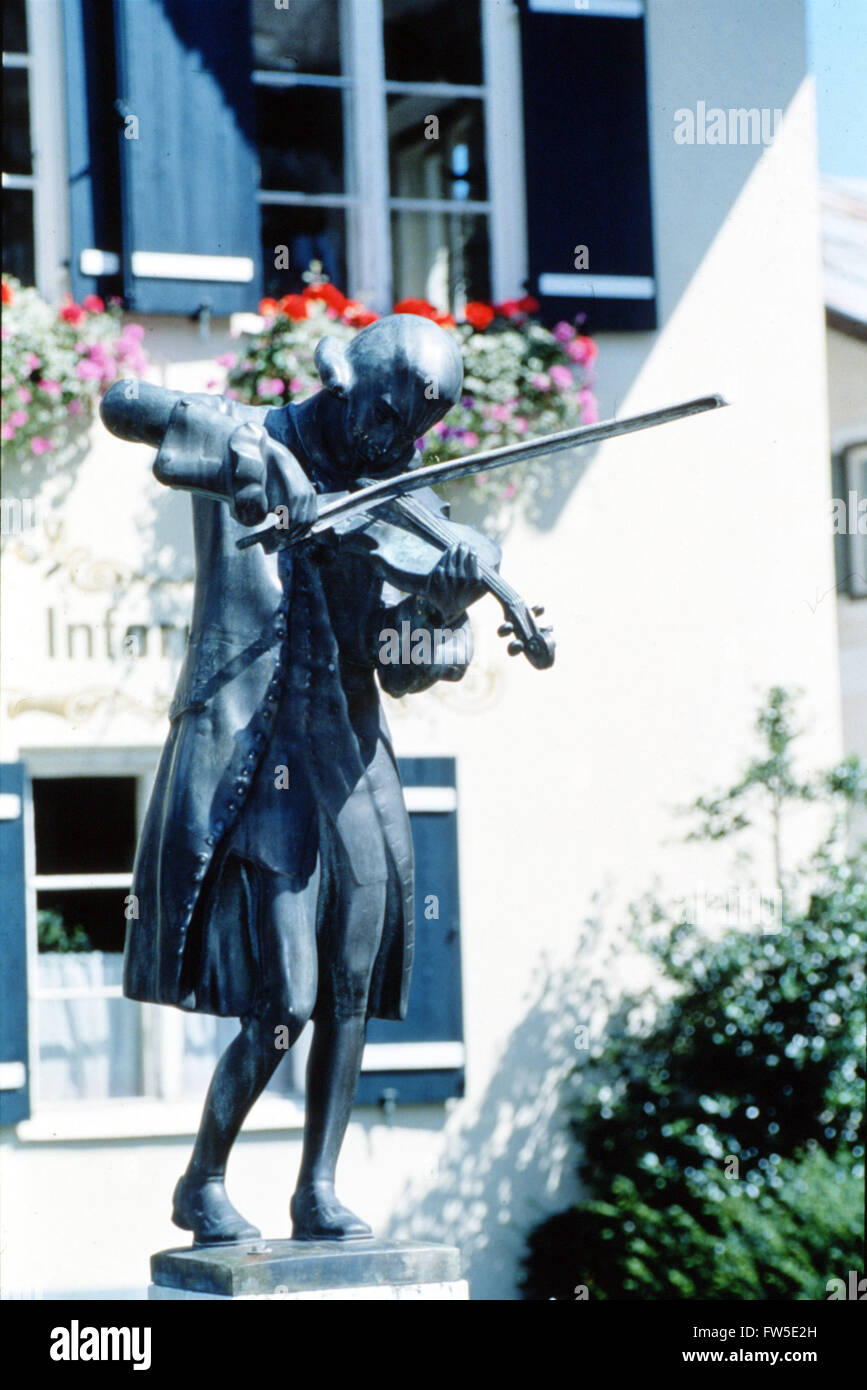Statue of MOZART, Wolfgang Amadeus playing violin in St Gilgen ...