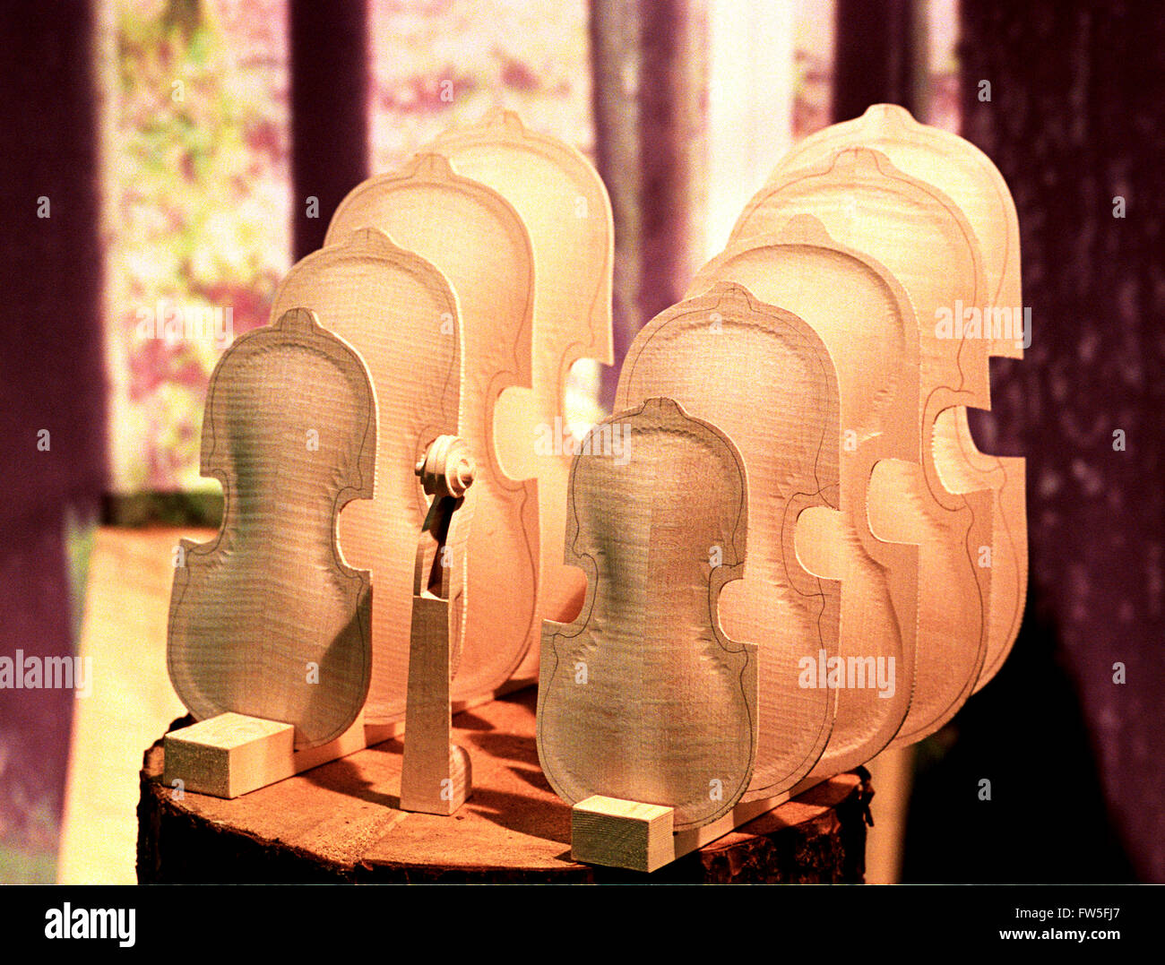 Scroll instrument hi-res stock photography and images - Alamy