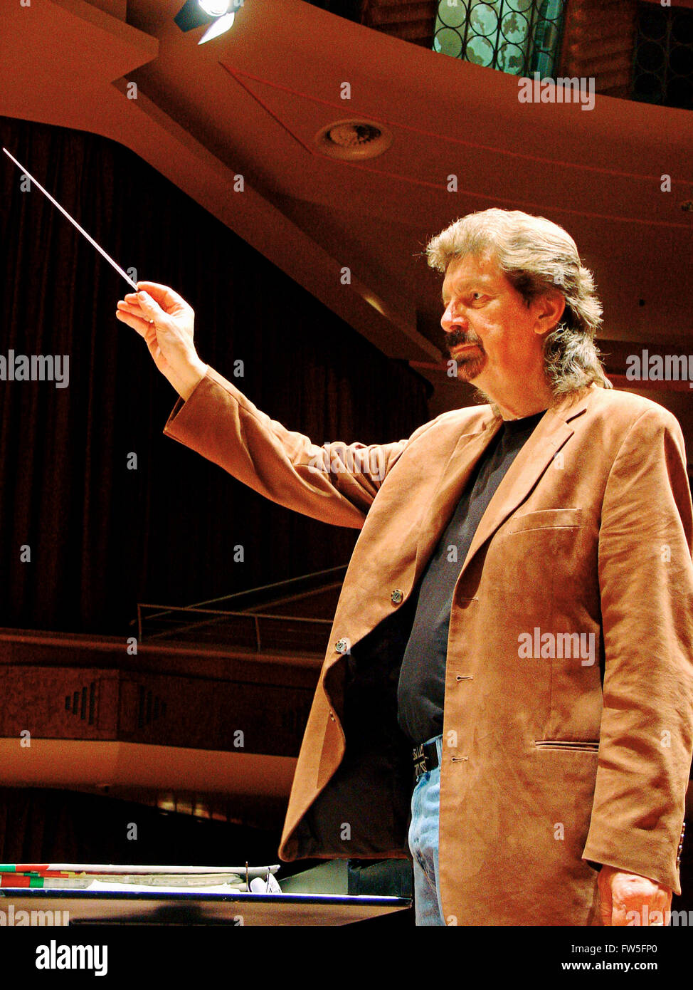 Louis Clark - portrait conducting RPO Concert Orchestra - composer of ...