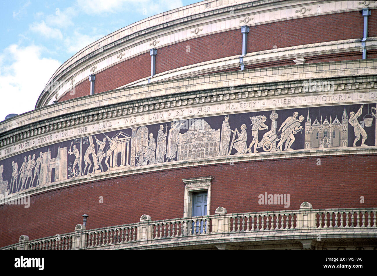 Royal albert hall interior 2000 hi-res stock photography and images - Alamy
