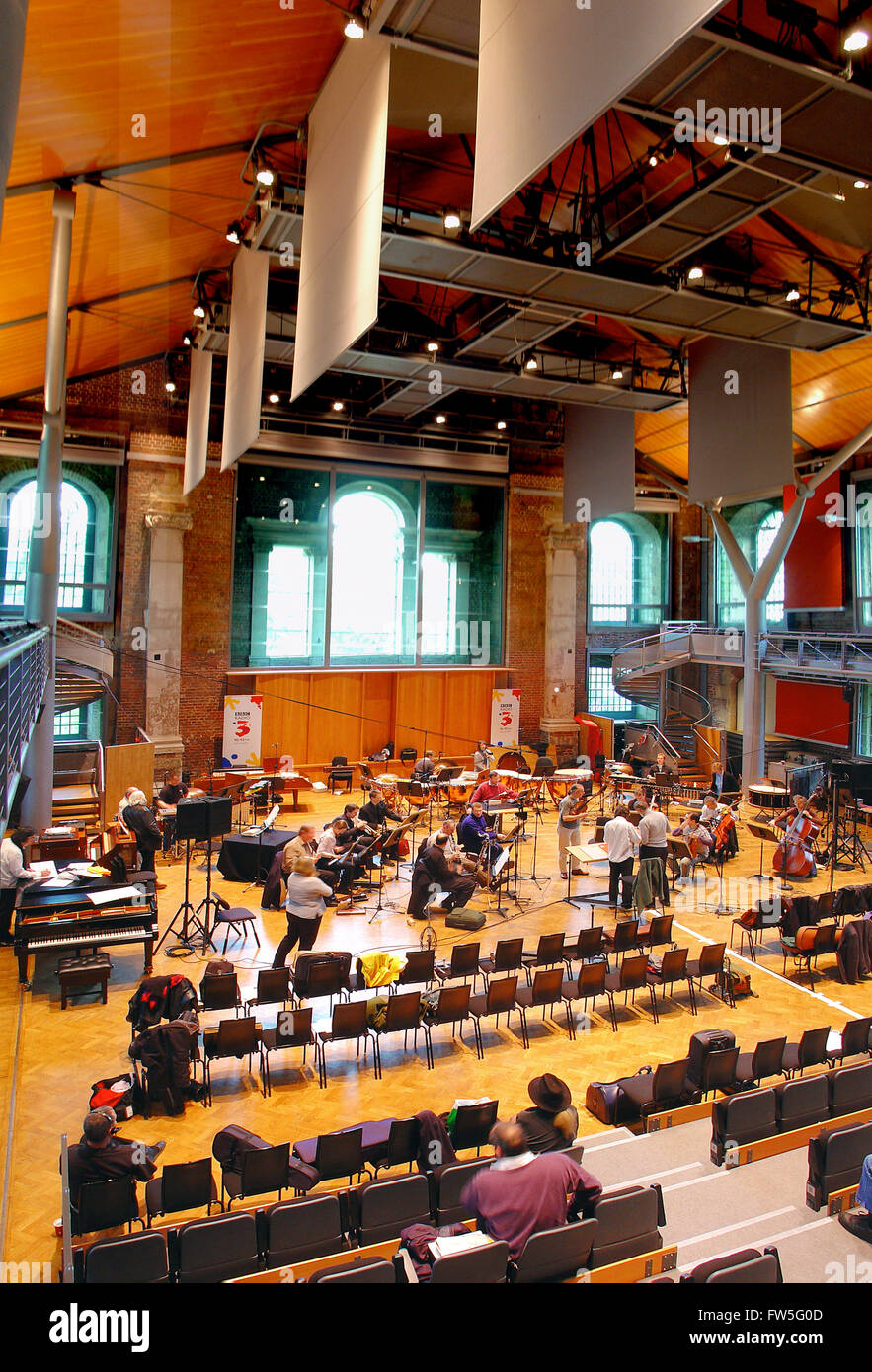 London Sinfonietta - the orchestra rehearsing at St Lukes auditorium ...
