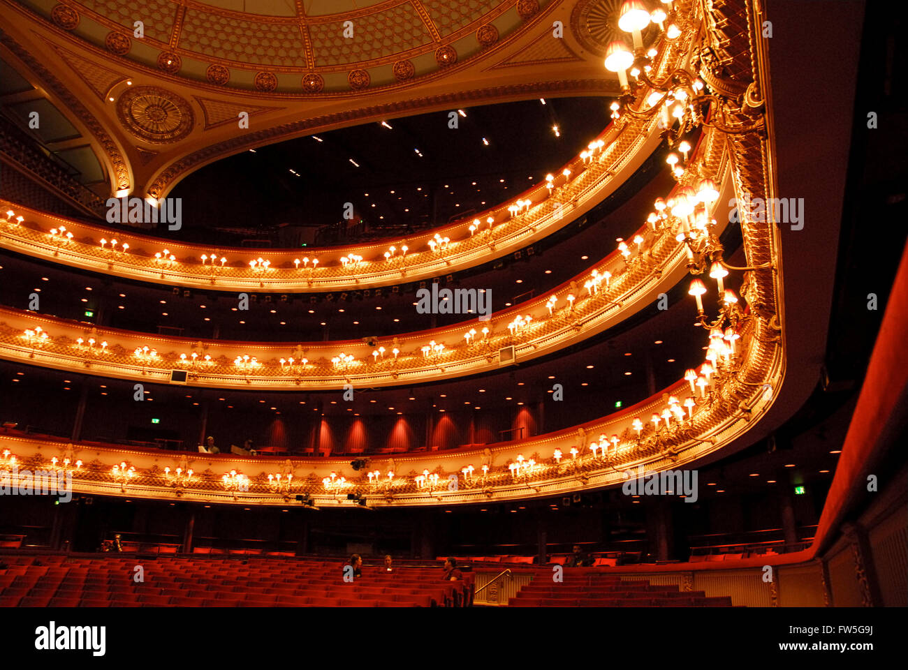 Royal opera house auditorium london hi-res stock photography and images ...
