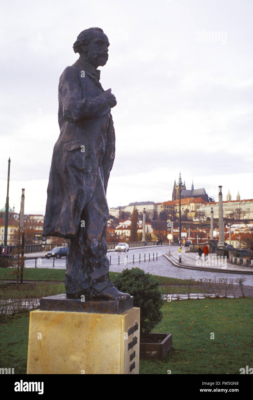 Prague Statue of A. Dvorak outside Rudolfinum (Mánesuv Bridge Stock ...