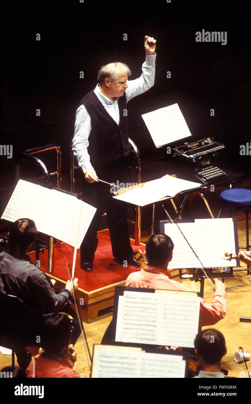Leonard Slatkin, conductor Stock Photo - Alamy