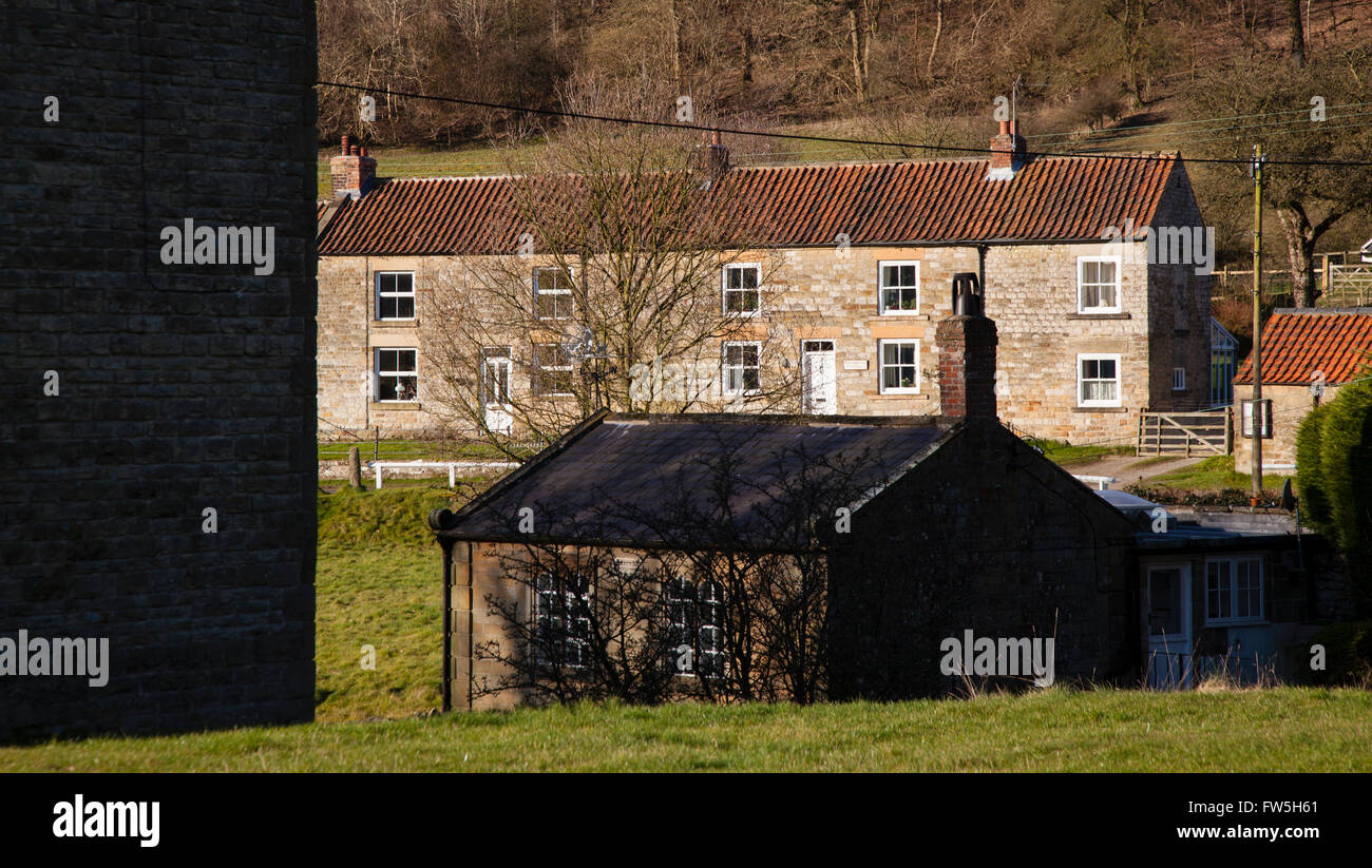 Row country houses hi-res stock photography and images - Alamy