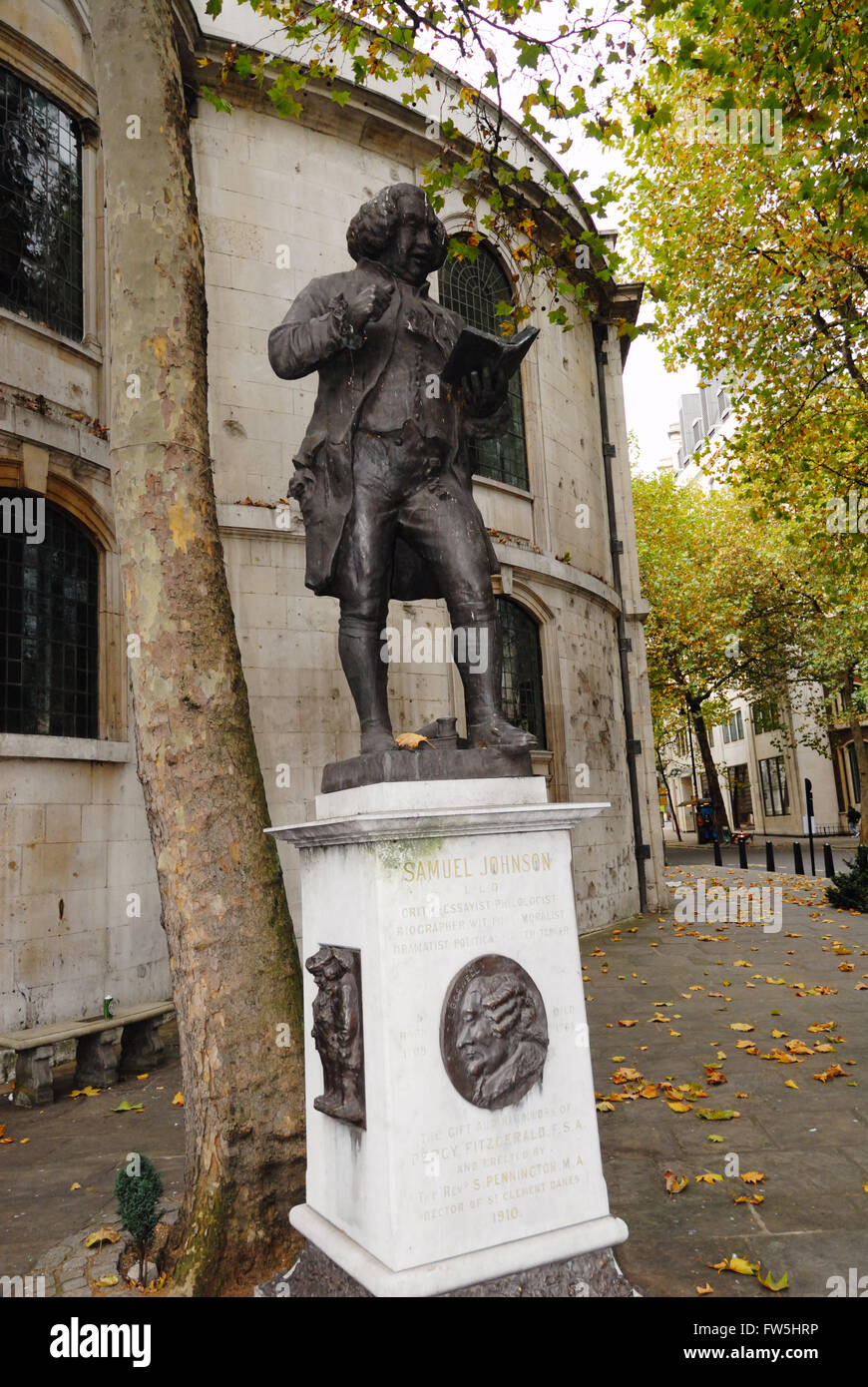 memorial statue to Dr. Samuel Johnson, 1709-1784, English author ...