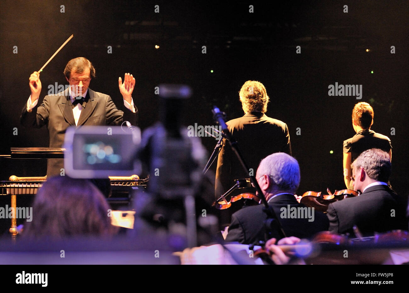 Italian orchestra director hi-res stock photography and images - Alamy