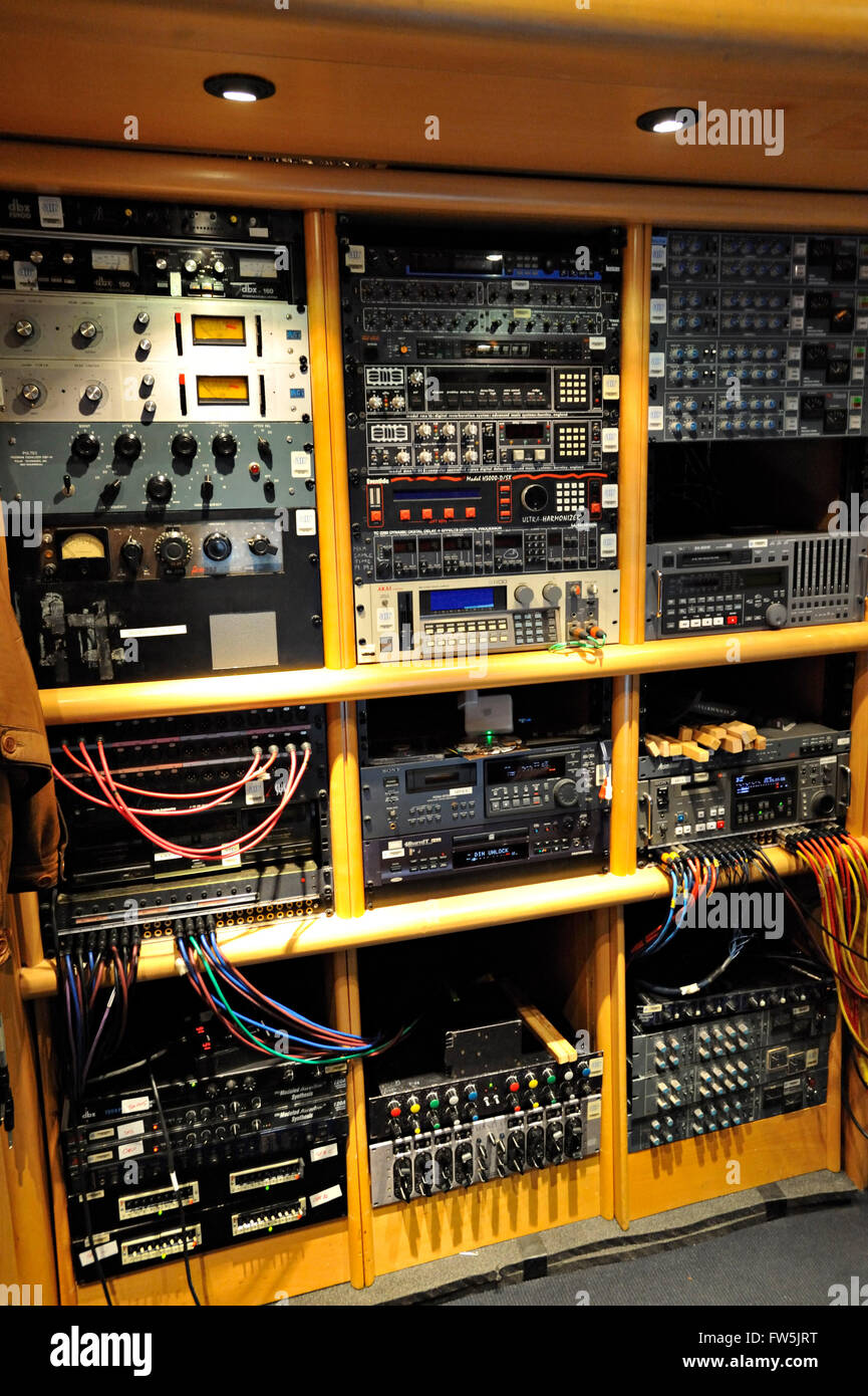 Control booth hi-res stock photography and images - Alamy