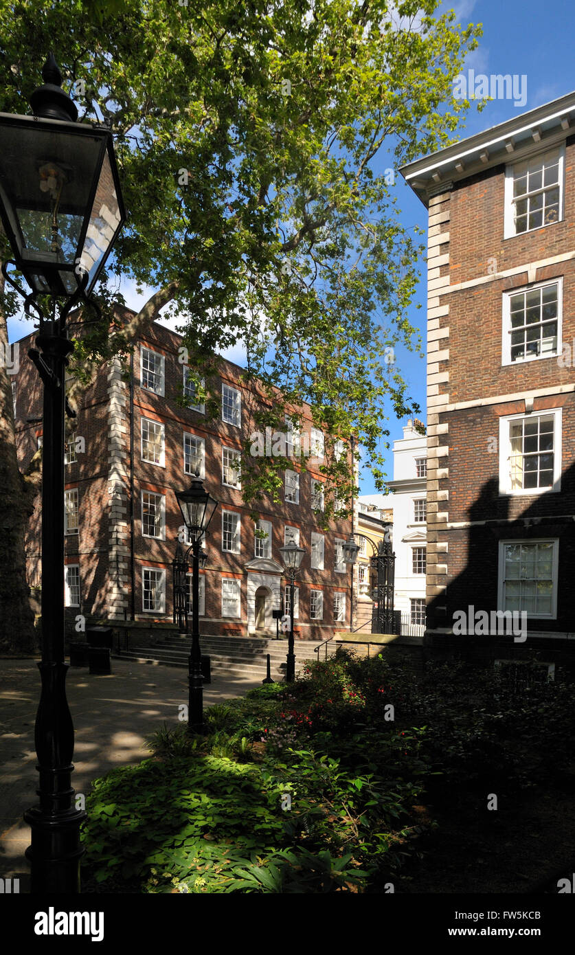 Middle temple garden london hi-res stock photography and images - Alamy