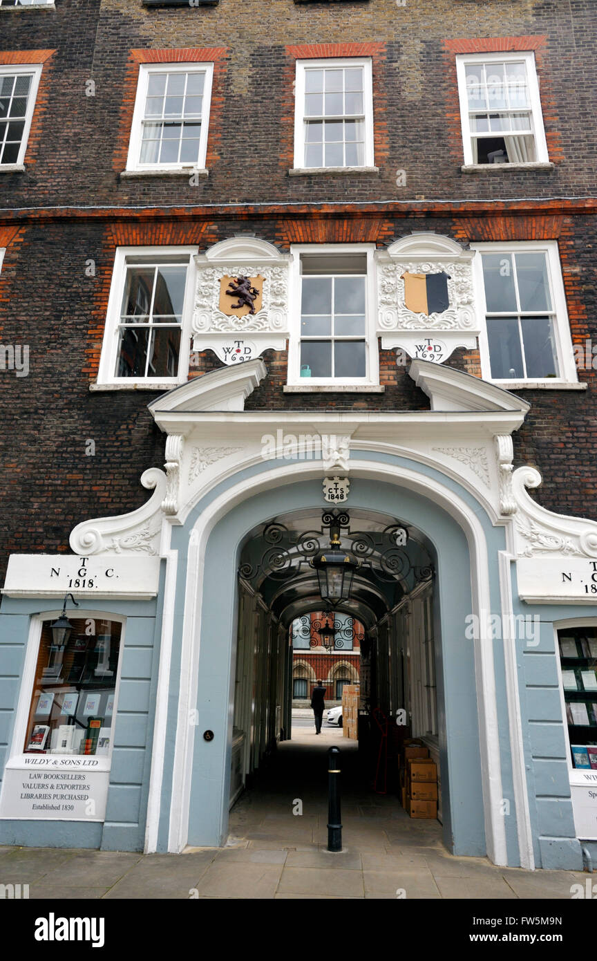 Ellis and blackmore hi-res stock photography and images - Alamy