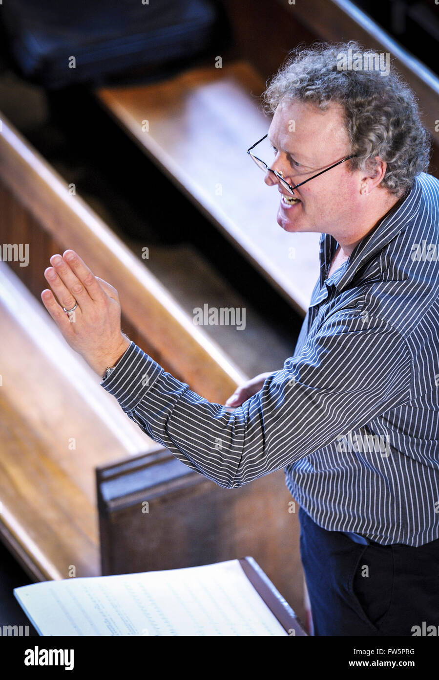 Howard goodall composer hi-res stock photography and images - Alamy