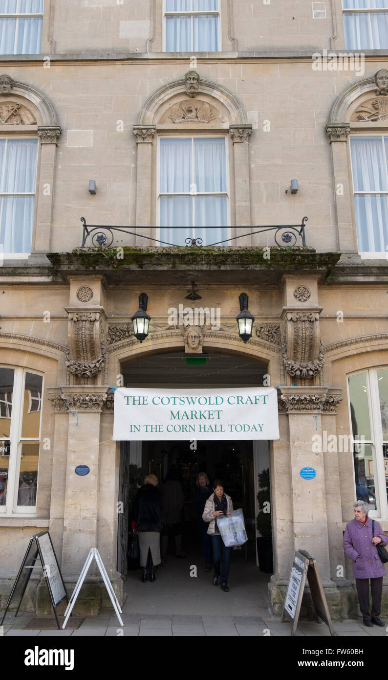 The corn hall cirencester hi-res stock photography and images - Alamy