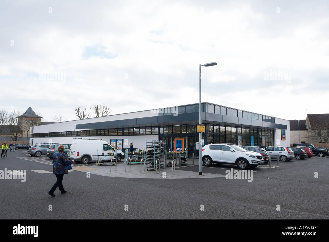Aldi and tesco hi-res stock photography and images - Alamy