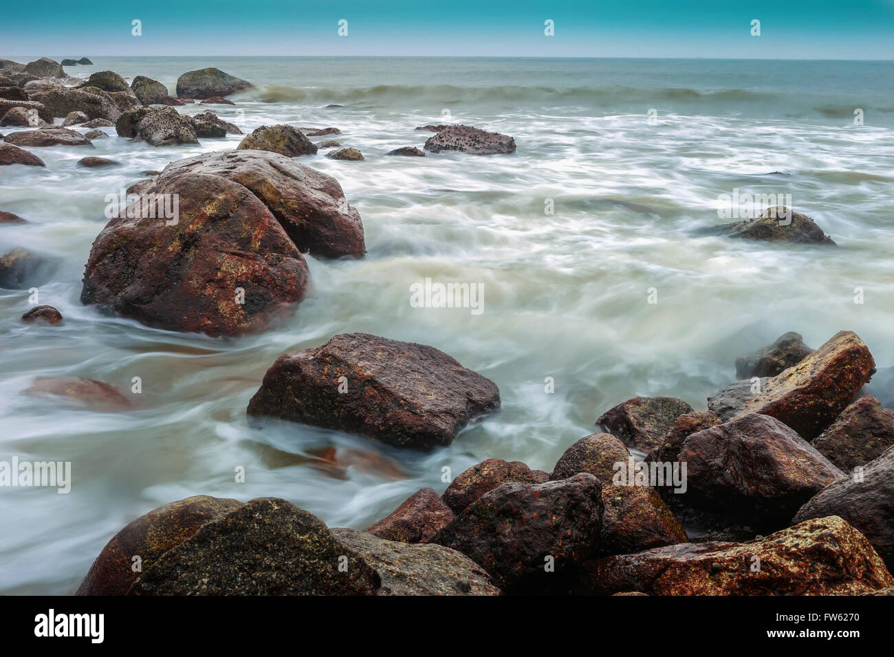 In the evening, the waves beat on the beach, very beautiful Stock Photo ...