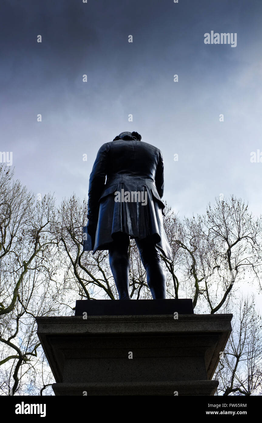 Statue sculpture man male hi-res stock photography and images - Alamy