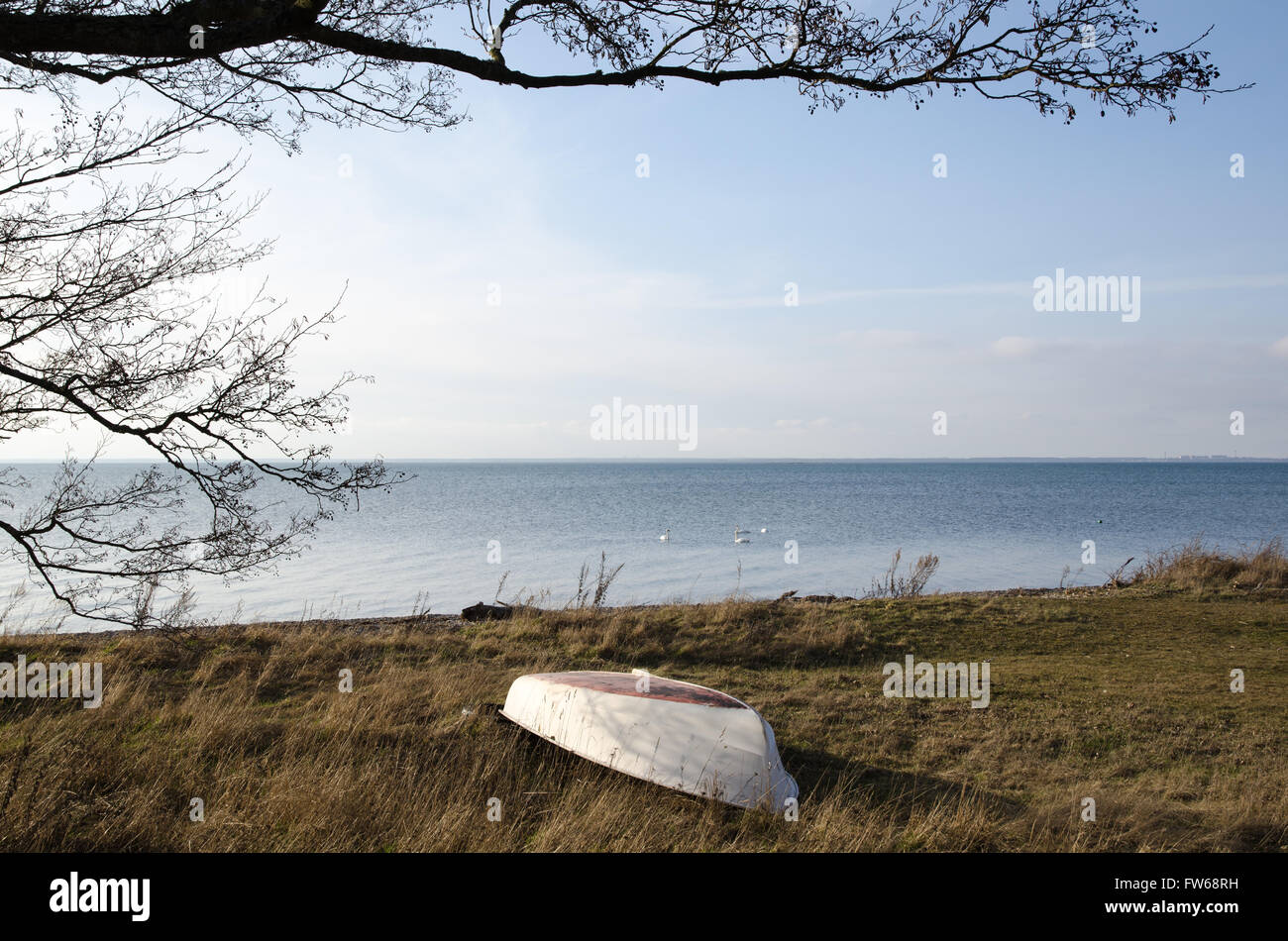 Row boat side view hi-res stock photography and images - Alamy