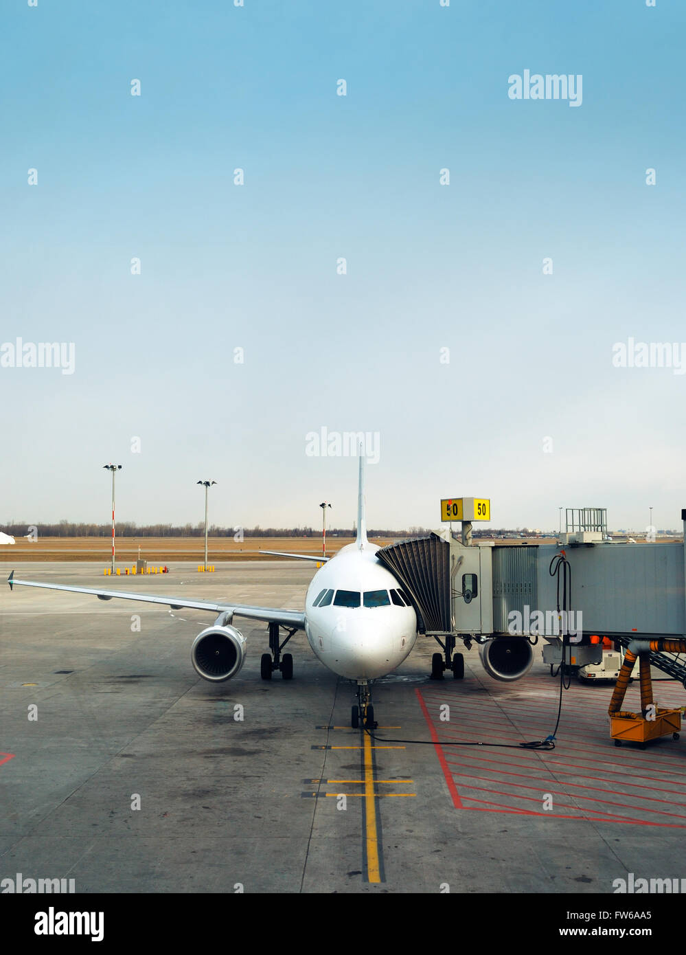 Airplane boarding ramp hi-res stock photography and images - Alamy