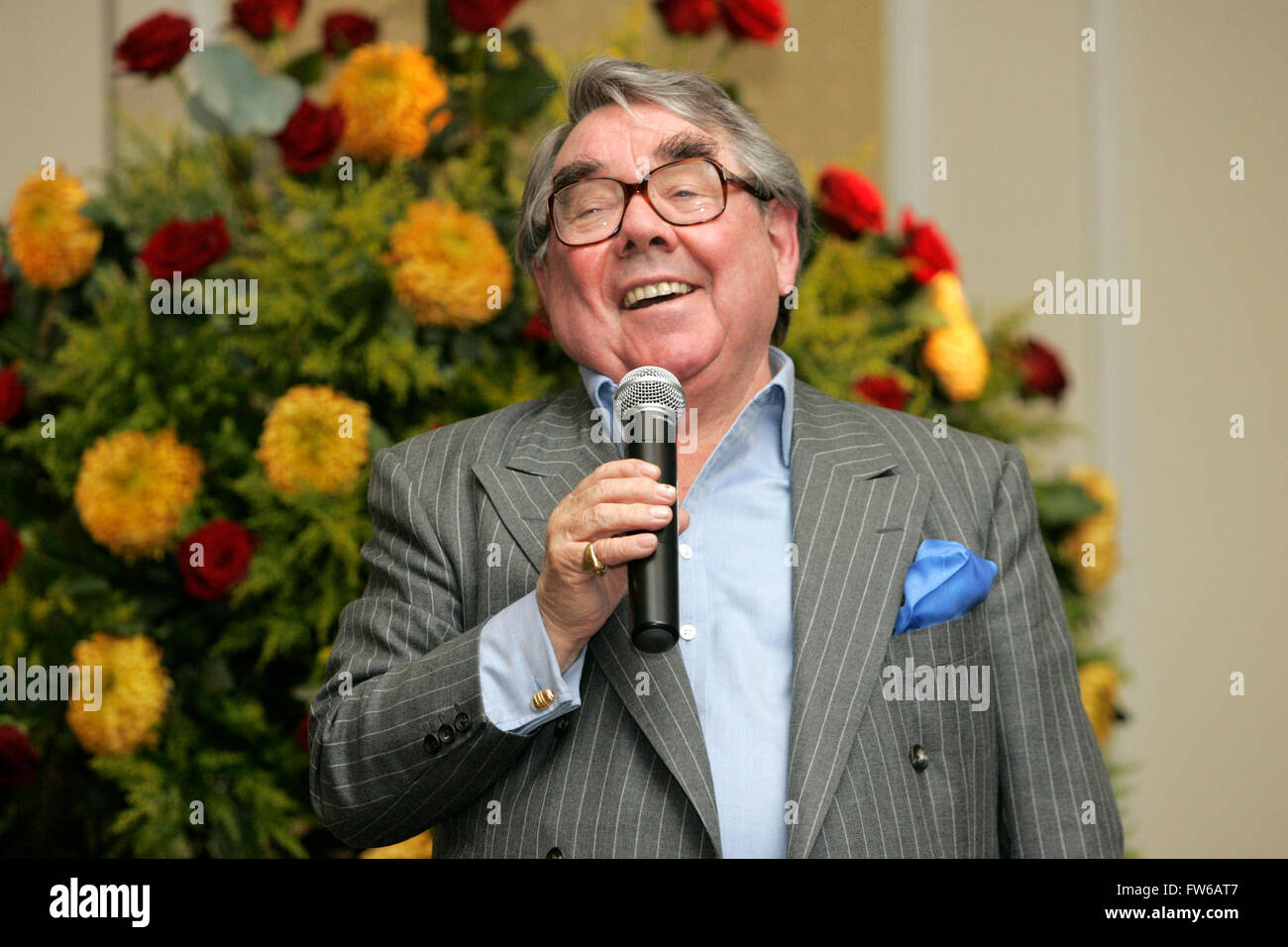Ronnie Corbett, British comedian, entertaining an audience at an after ...
