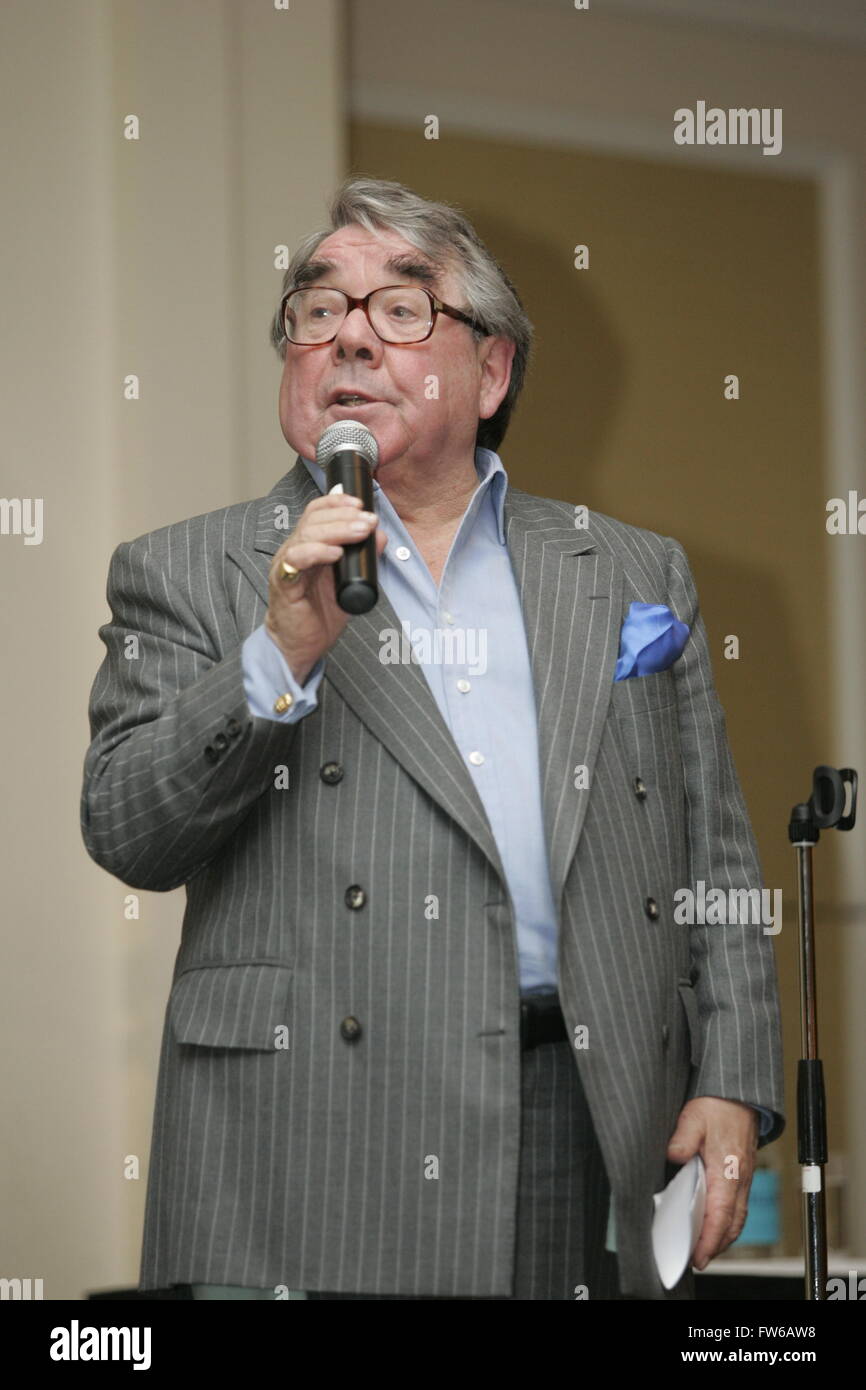 Ronnie Corbett, British comedian, entertaining an audience at an after ...
