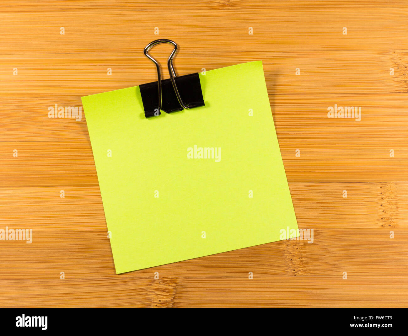 empty space for text sticky note on wooden background Stock Photo - Alamy