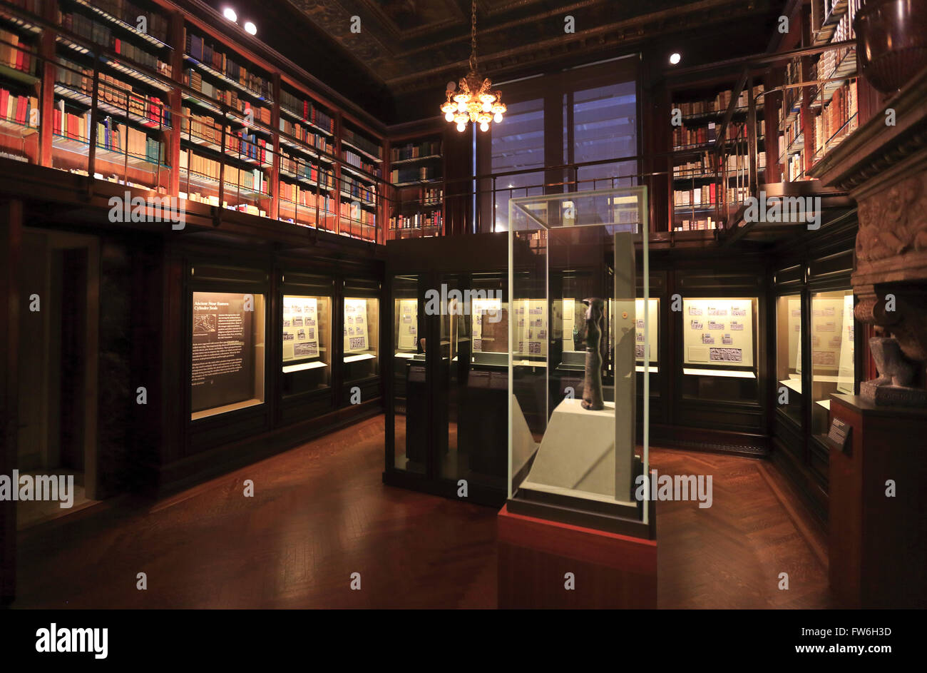 Rare art pieces hi-res stock photography and images - Alamy