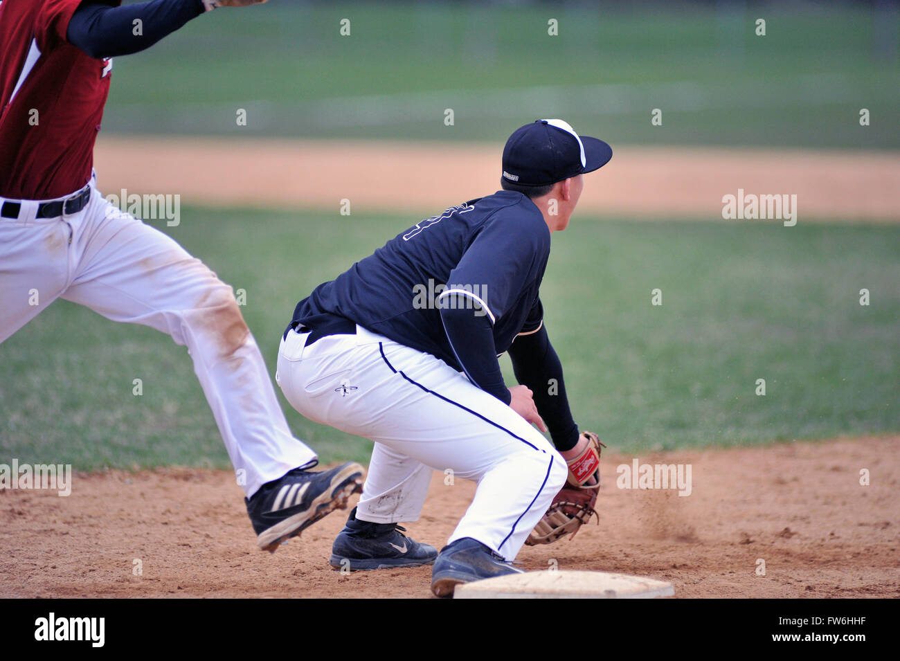 Catch First Baseman High Resolution Stock Photography and Images - Alamy