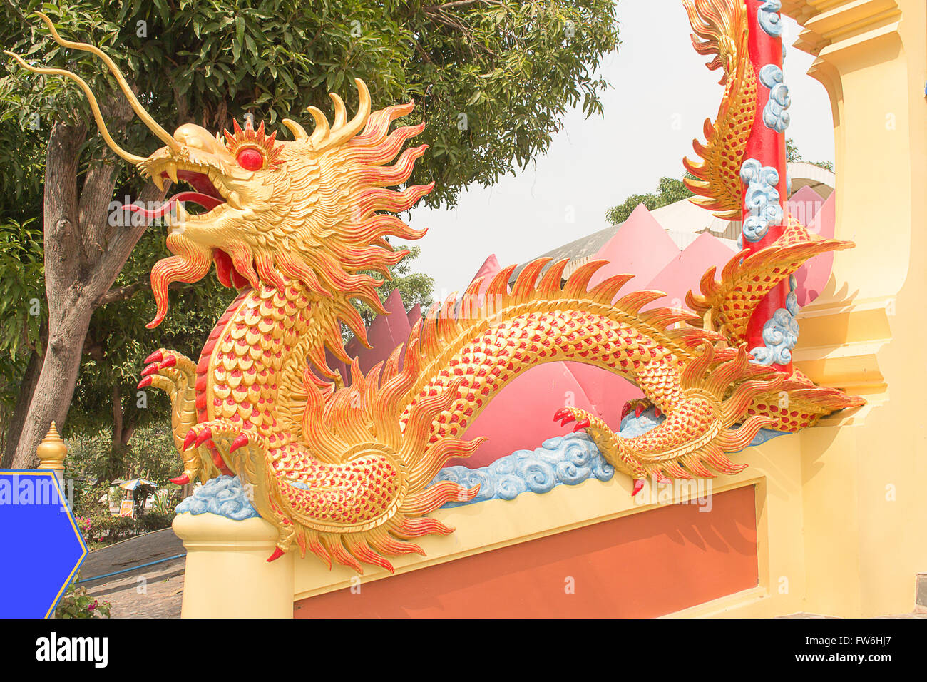 Closeup chinese dragon statue Stock Photo - Alamy