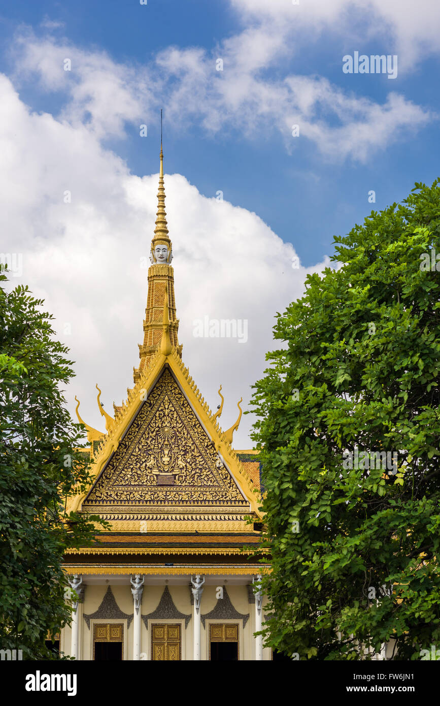 Beautiful architectural details and design of Throne Hall in Cambodia ...