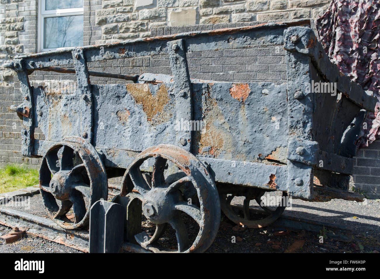 Coal cart hi-res stock photography and images - Alamy