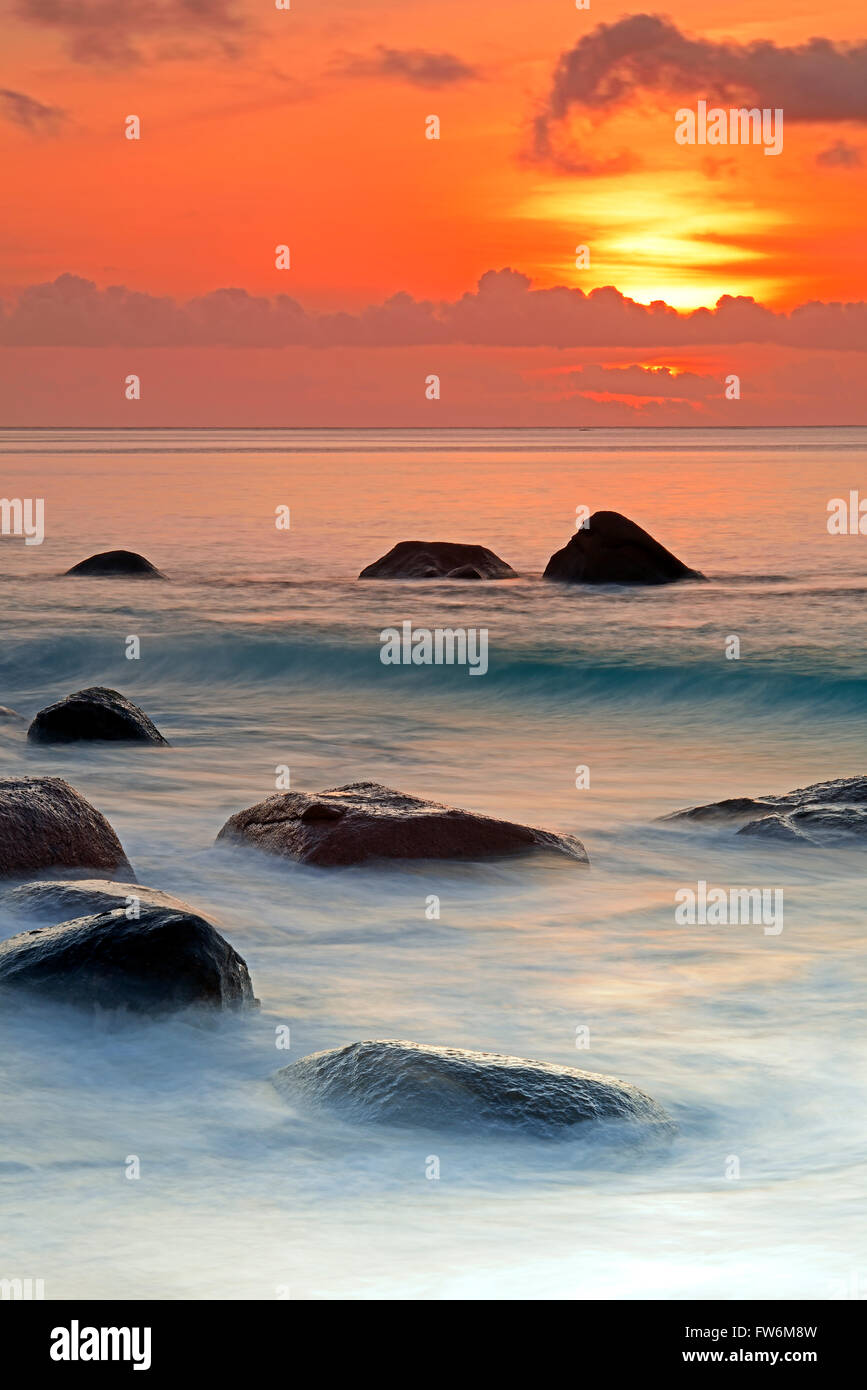 Sonnenuntergang am anse lazio hi-res stock photography and images - Alamy