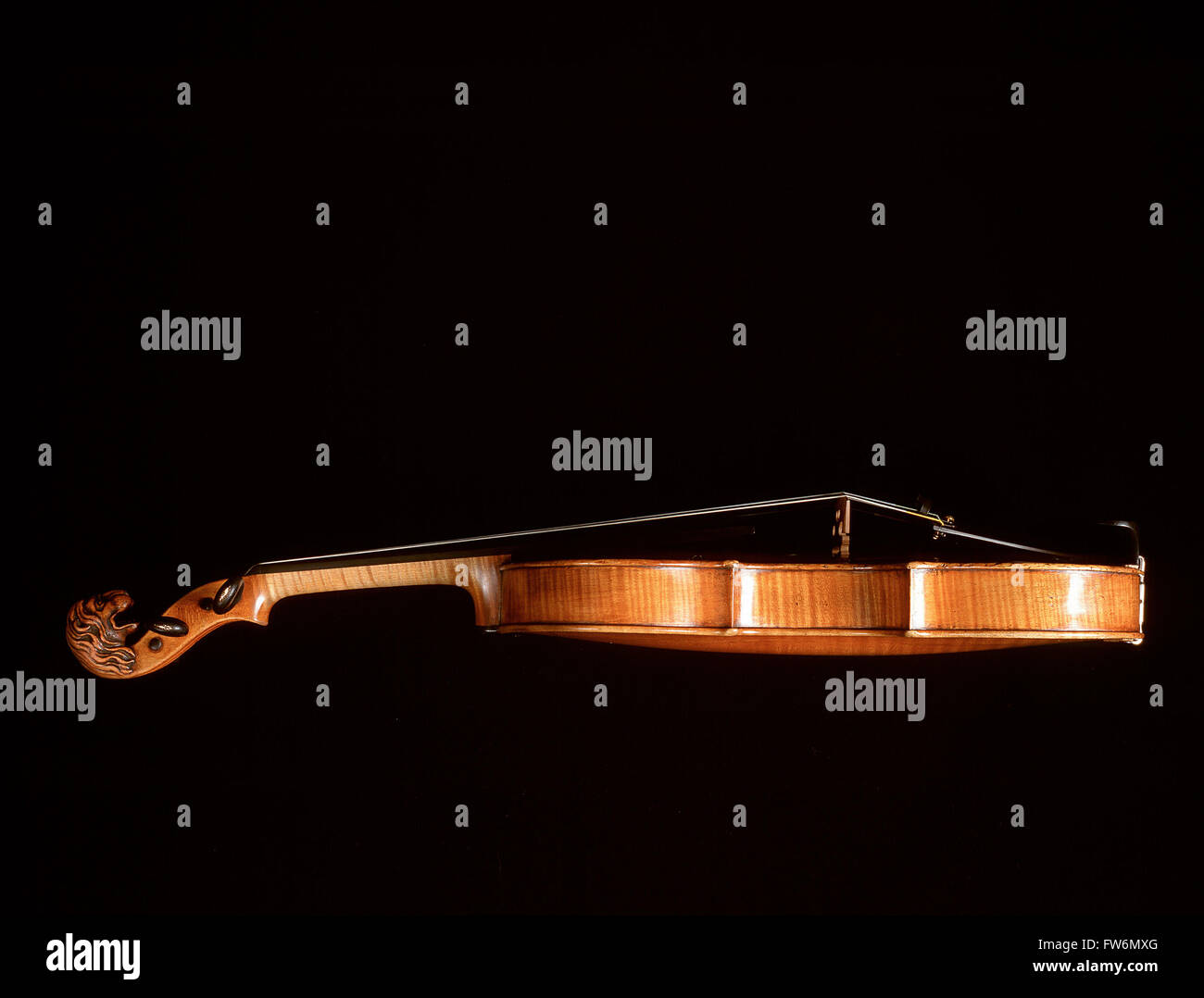 INSTR - STR - VIOLIN Violin by Henricus Ceruti, Cremona, 1845. with ...