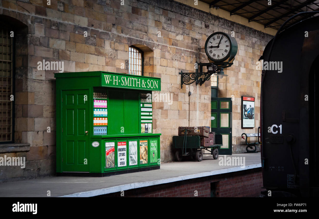 Whsmiths station hi-res stock photography and images - Alamy