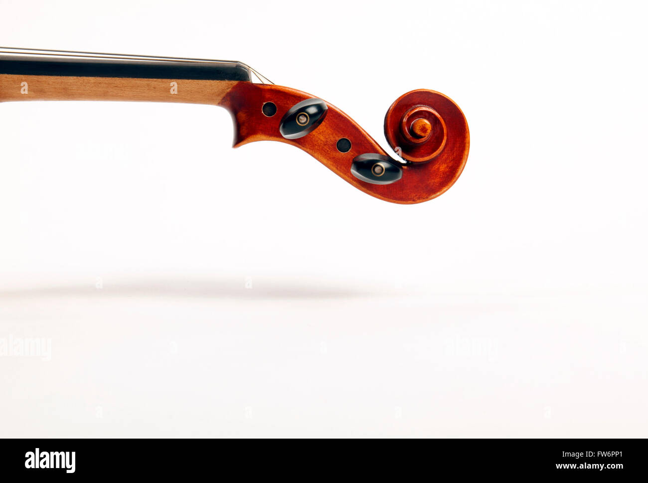 Generic - Violin scroll, close up detail Stock Photo - Alamy