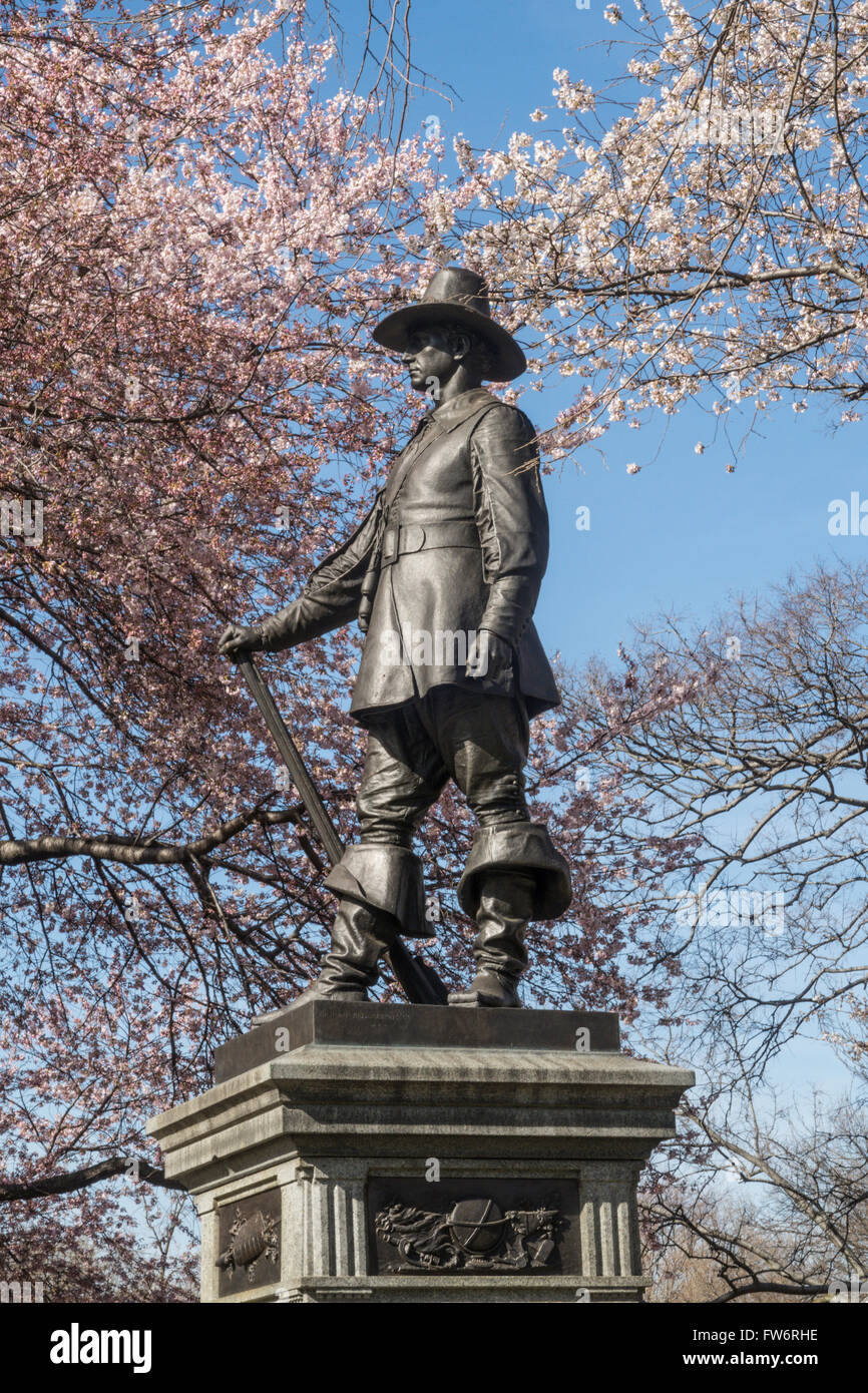 The Pilgrim Statue, Pilgrim Hill, Central Park, NYC Stock Photo - Alamy