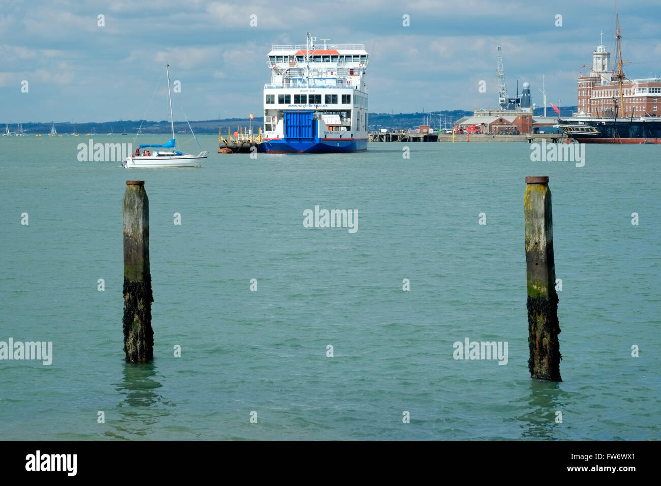 Solent portsmouth harbour entrance hi-res stock photography and images ...