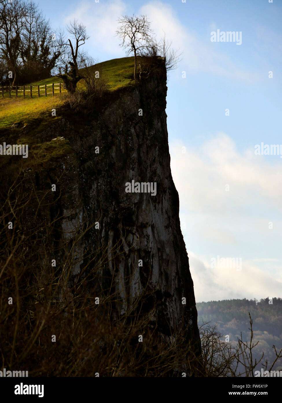 Giddy heights High Tor Matlock Bath Peak District National Park ...