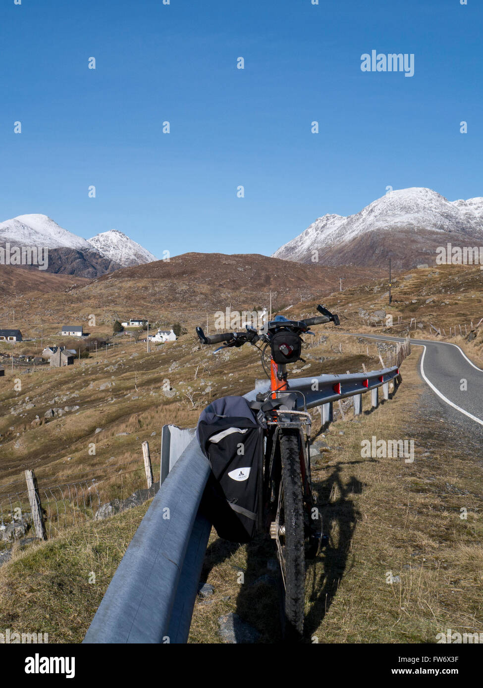 Harris scotland cycle hi-res stock photography and images - Alamy