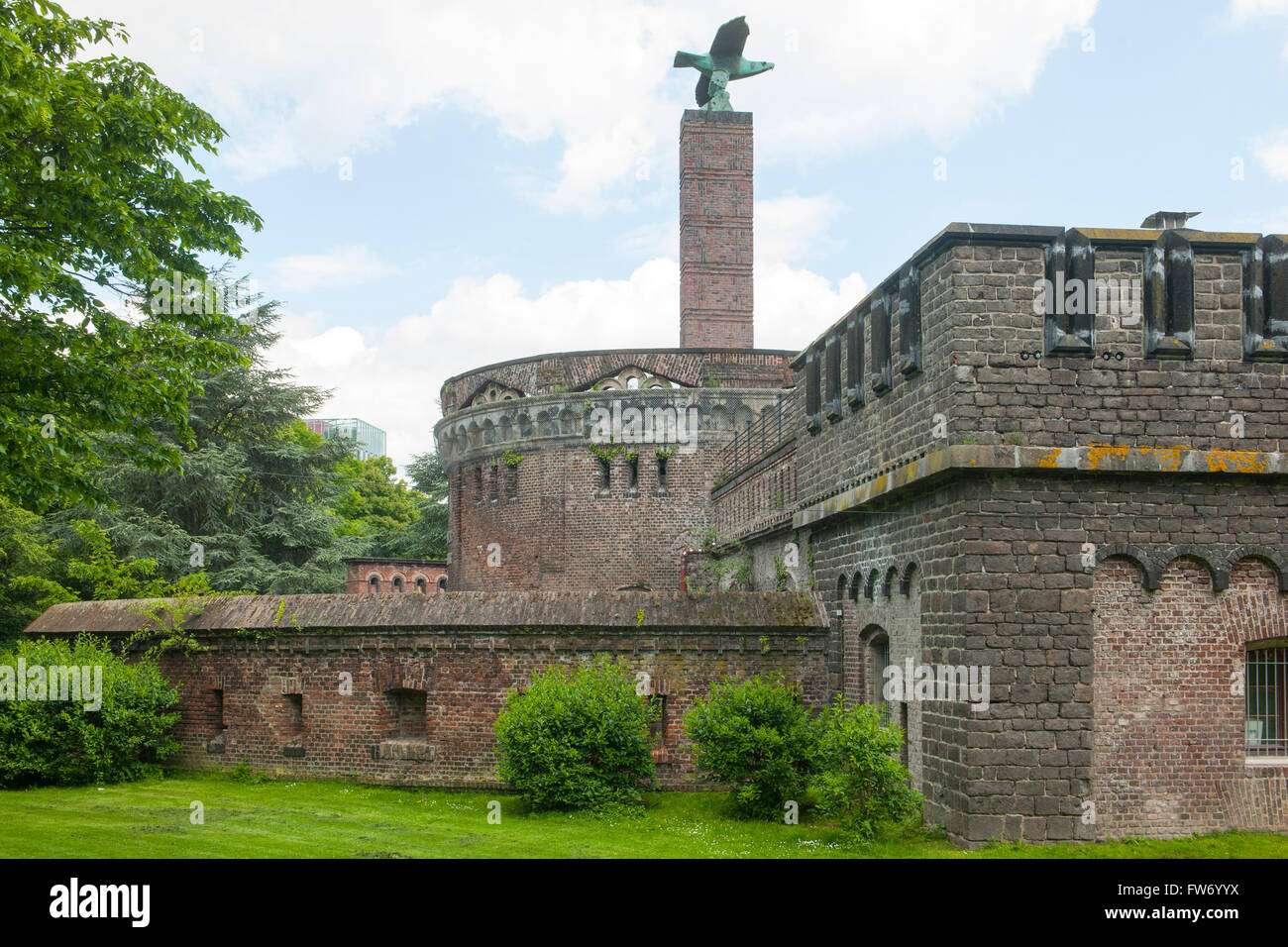 Köln, Neustadt-Süd, Friedenspark (Hindenburgpark), Fort I. Ein riesiger ...