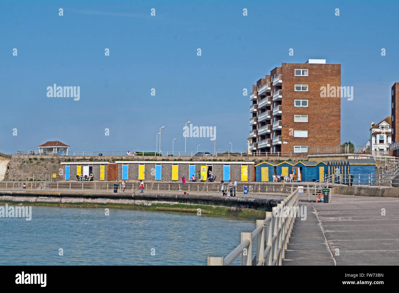 Beach huts minnis bay kent hi-res stock photography and images - Alamy