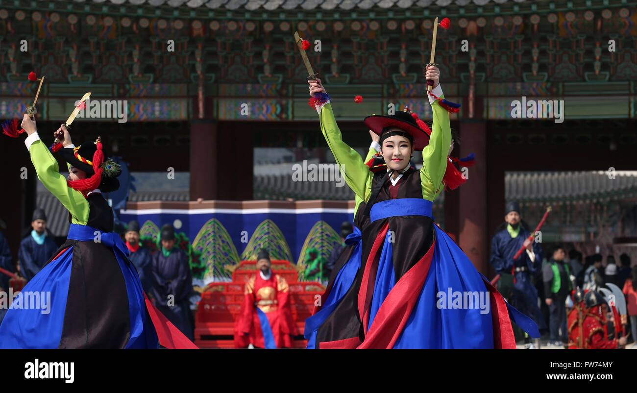 Performers wearing Joseon Dynasty traditional costume during the ...