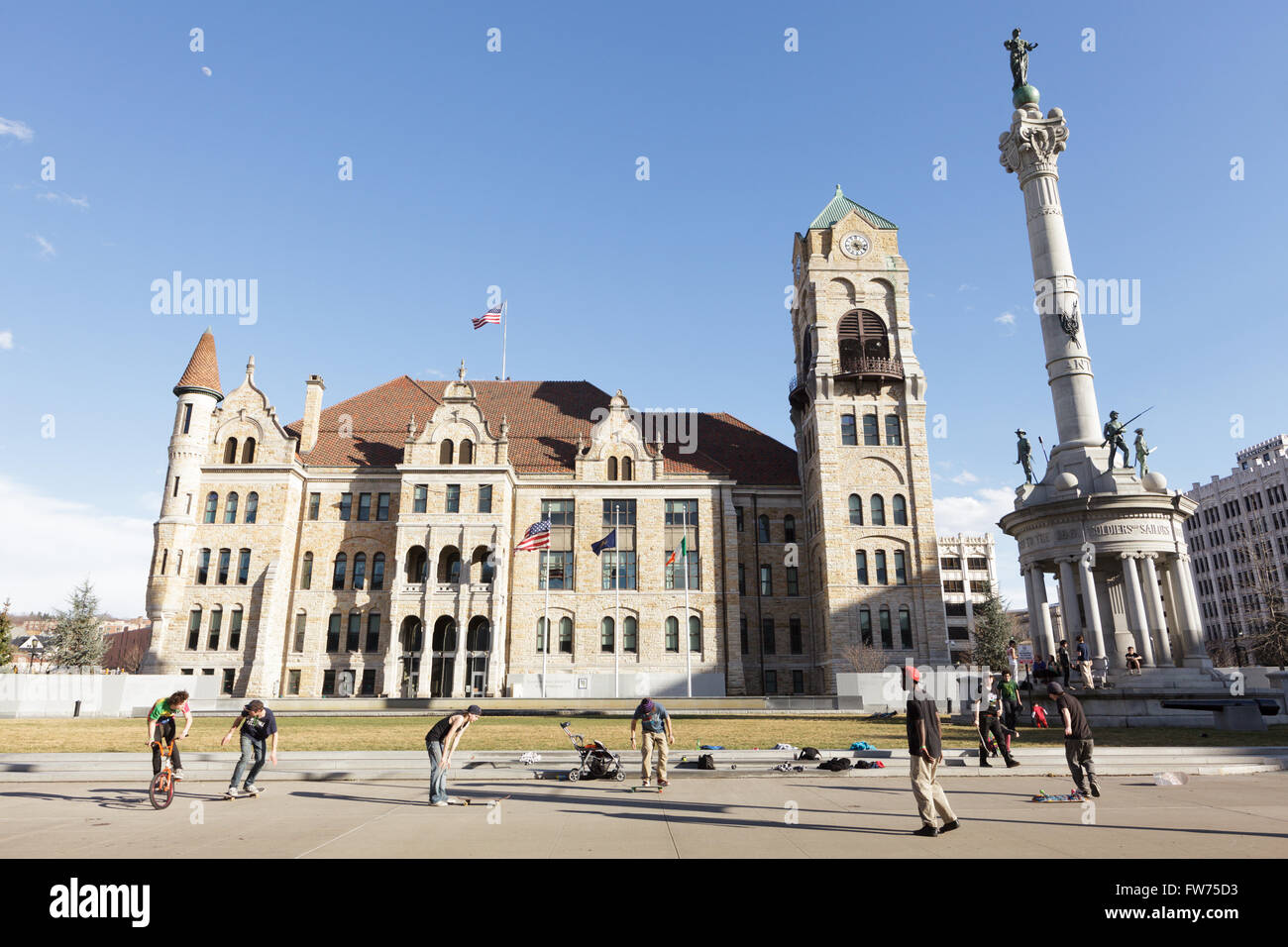 Teens on skateboards populate Lackawanna County Courthouse Square ...