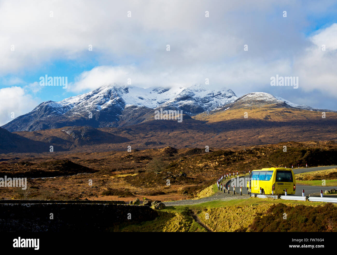 Bus in wilderness hi-res stock photography and images - Alamy